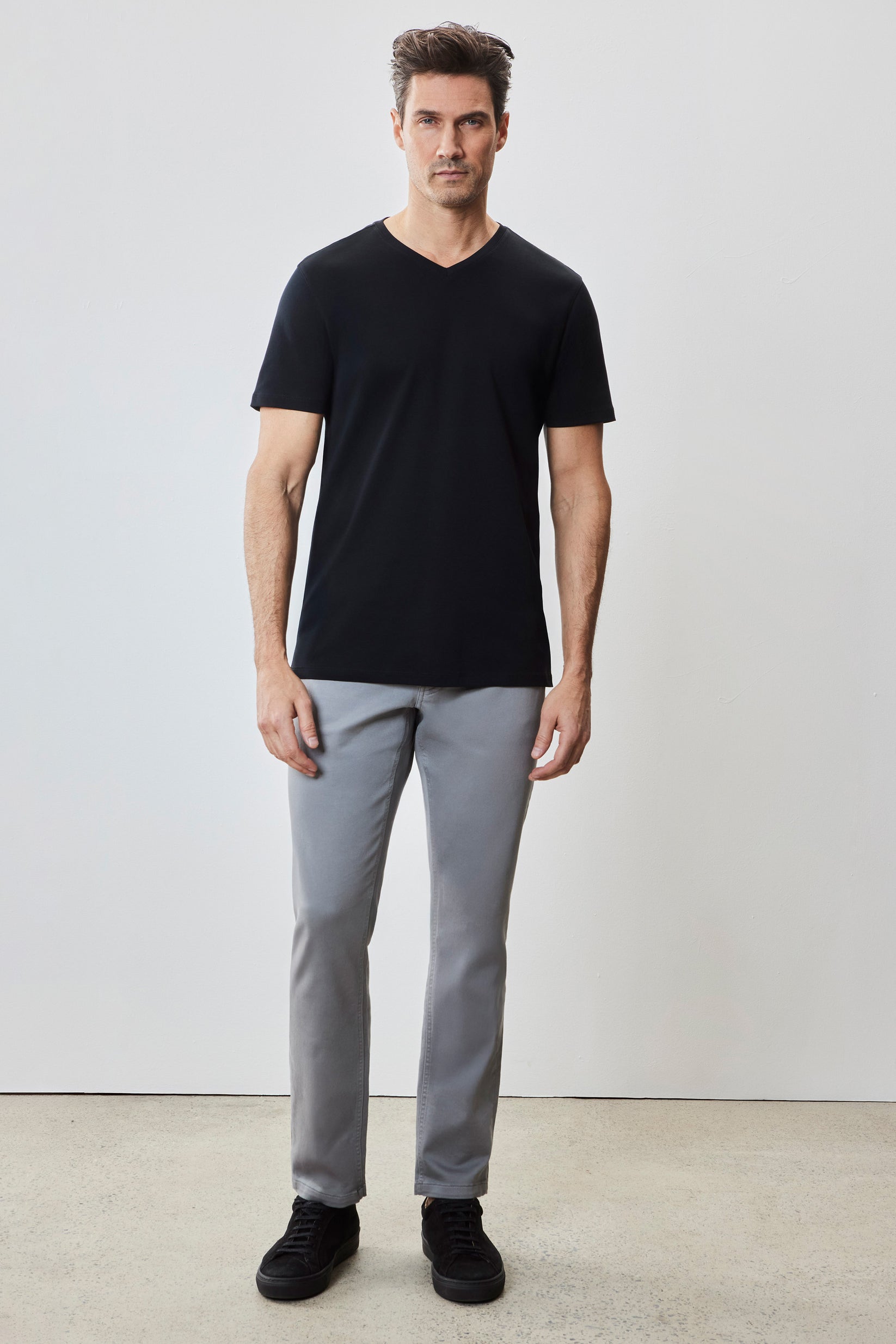 The Barakett V Tee - Black | Robert Barakett